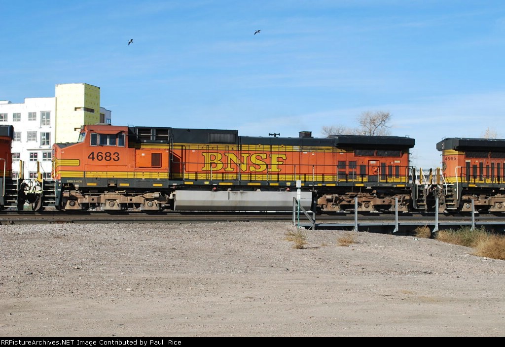 BNSF 4683